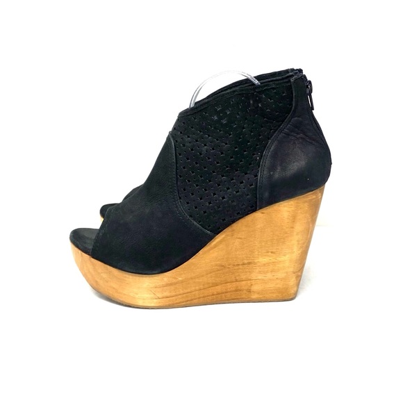 Cordani | Shoes | Five Worlds Sandals | Poshmark